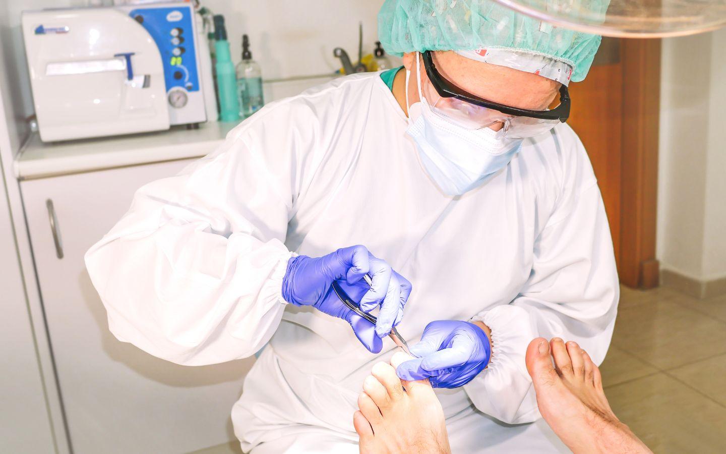 Tratamientos Podológicos para Juanetes: Alivia el Dolor